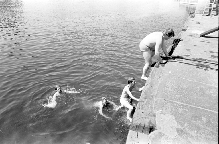 A Century of Leith in Photos | Historic Environment Scotland
